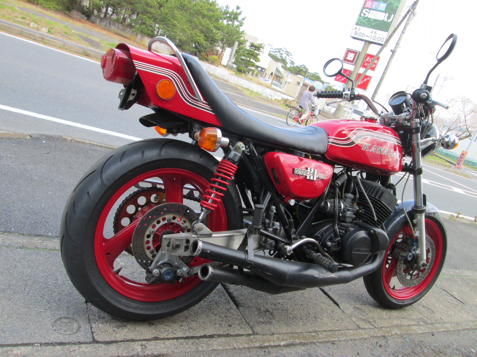 M-STYLE MOTORWORKS: H2 750SS CUSTOM