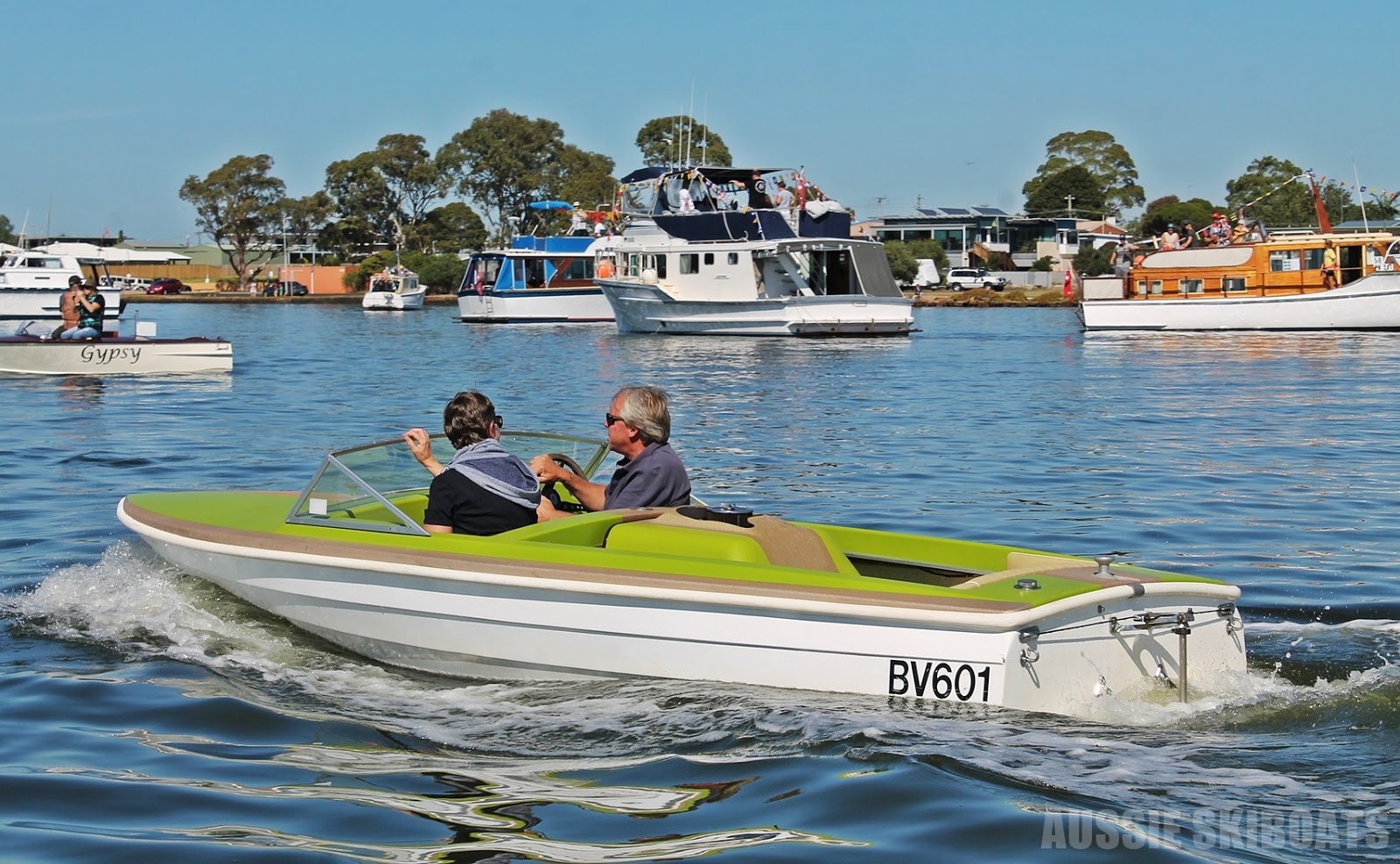 AUSSIE SKIBOATS: spotted; SKICRAFT CLINKER (aka Mk.1)
