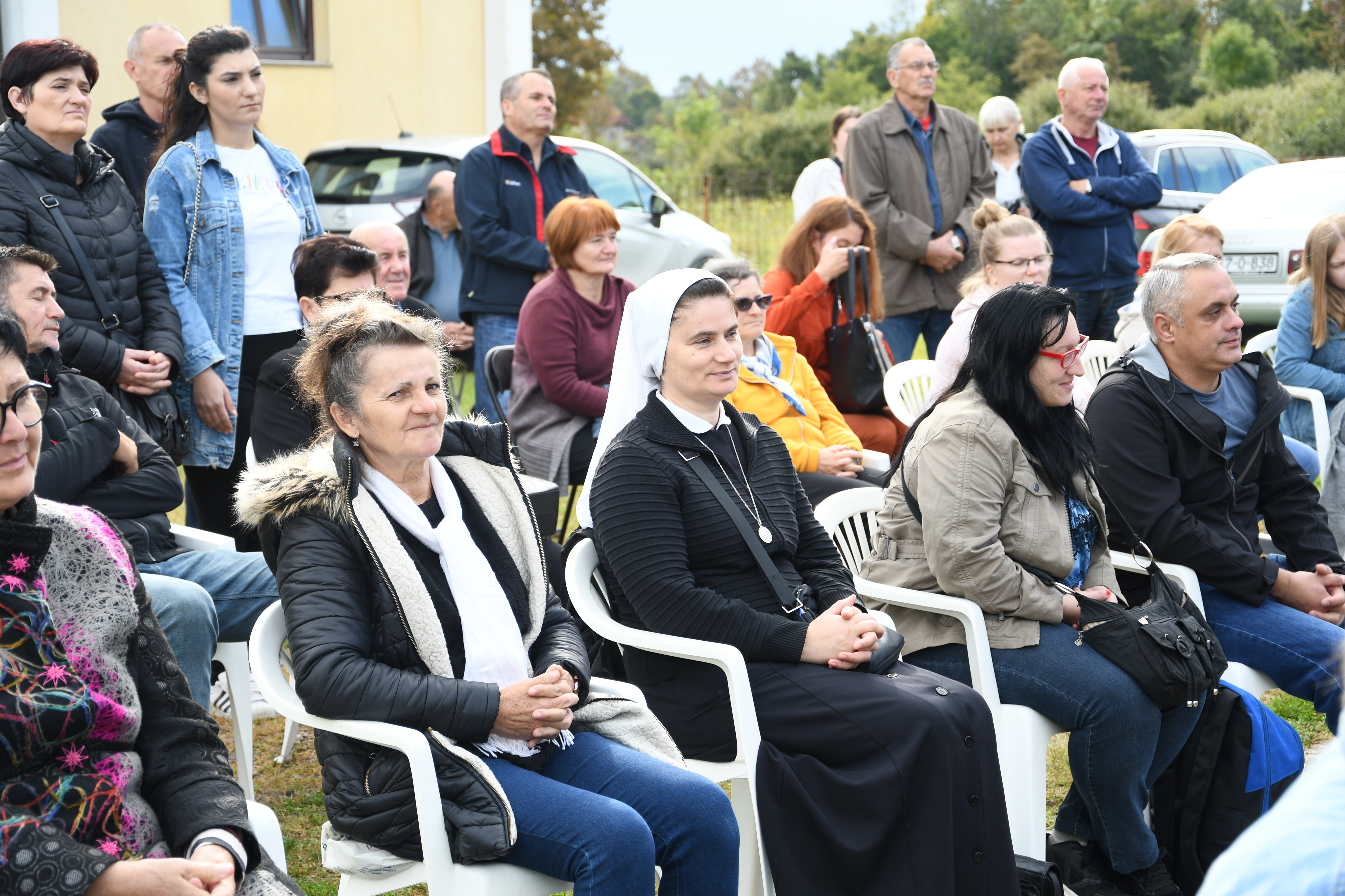 NOVO SELO-ONLINE: Duhovna obnova, fra.Ivo Pavić-župa Presvetog Srca Isusova Novo Selo Bos....