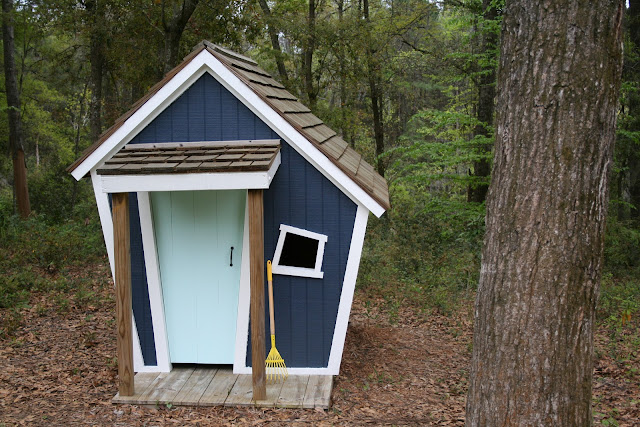 The Lowcountry Lady: Playhouse Paint Refresh with the Best Navy Blue