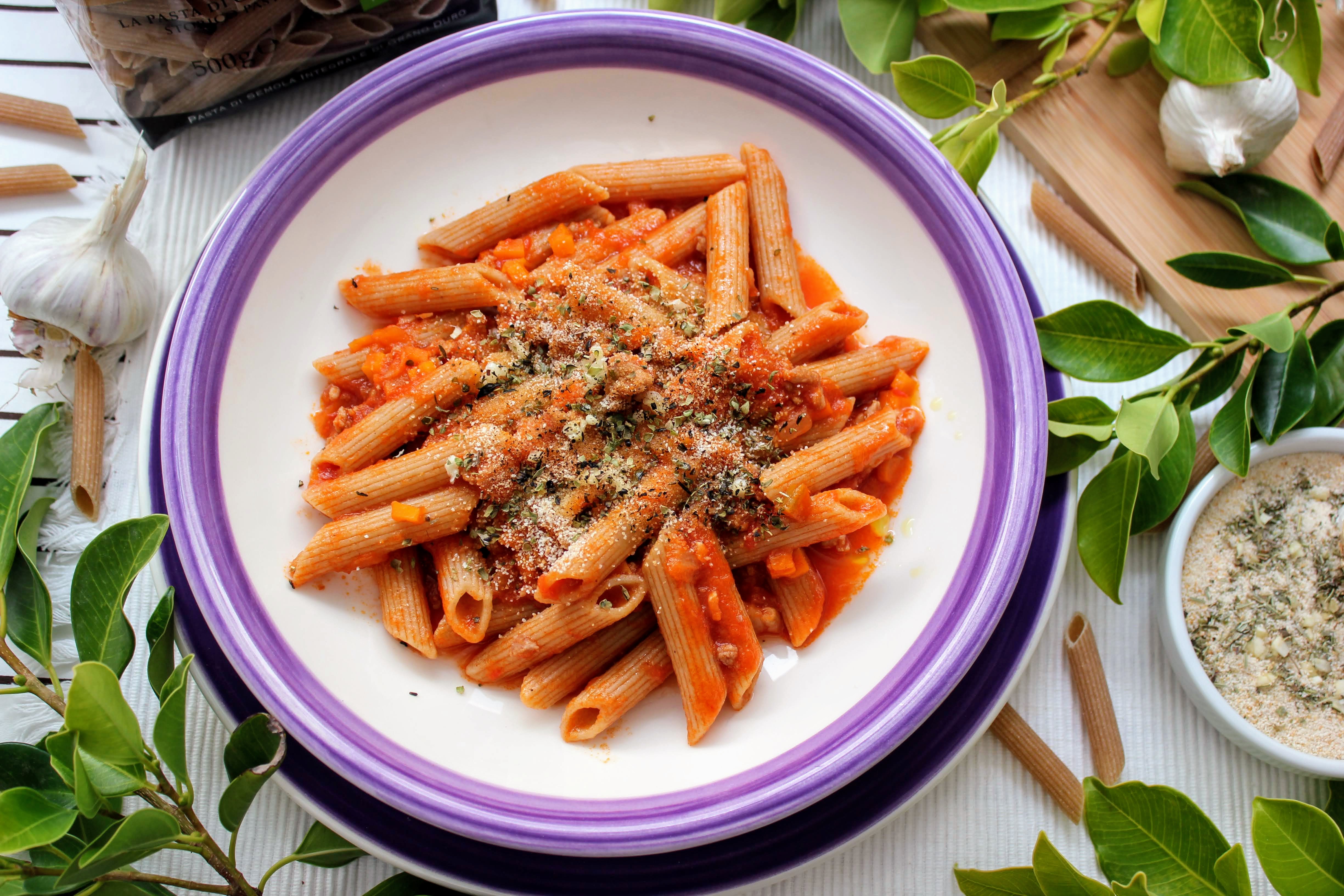 Pasta integral con ragú de ternera y provenzal - Cocinando con las Chachas