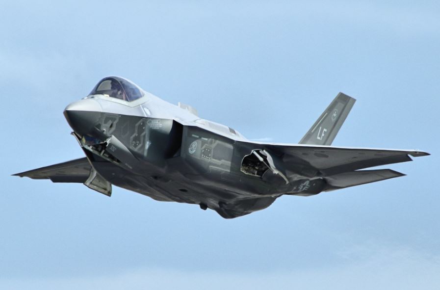 Military and Commercial Technology: Lockheed Martin F-35 Proposal To ...
