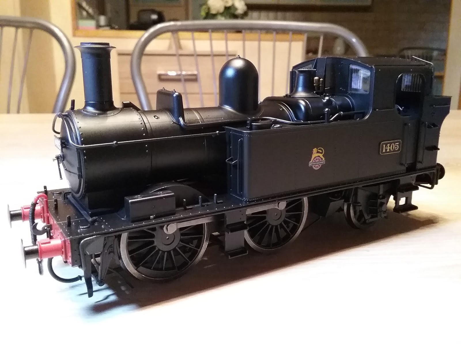 Un petit coin d'Alsace en Belgique : La Class 14xx 0-4-2 BR 1405 Dapol en O