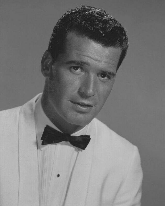 35 Handsome Portrait Photos of James Garner in the 1940s and ’50s ...