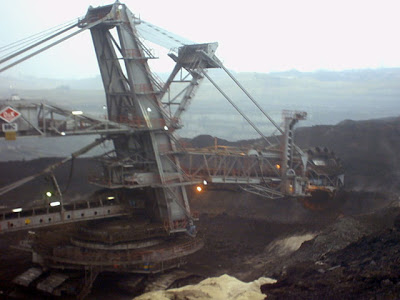 Mining Mayhem: Bucket-Wheel Excavator Collapse