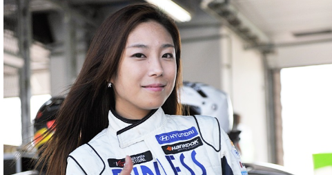 Speedqueens: Female Drivers Around the World: Korea