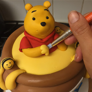 Topper Tips and Tricks - How to Model Fondant Figures