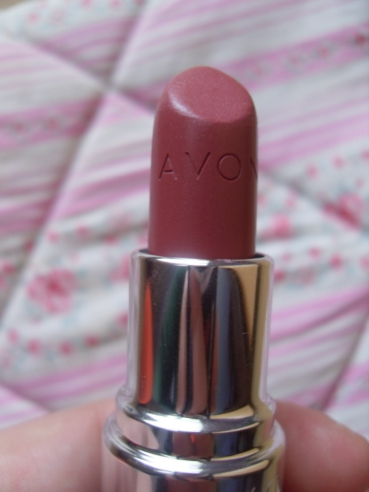 Gioia di Vivere: Avon lipsticks