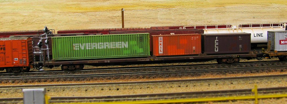 Needles Division Santa Fe RR N Scale: 1981 TOFC/COFC led by GP50 3825