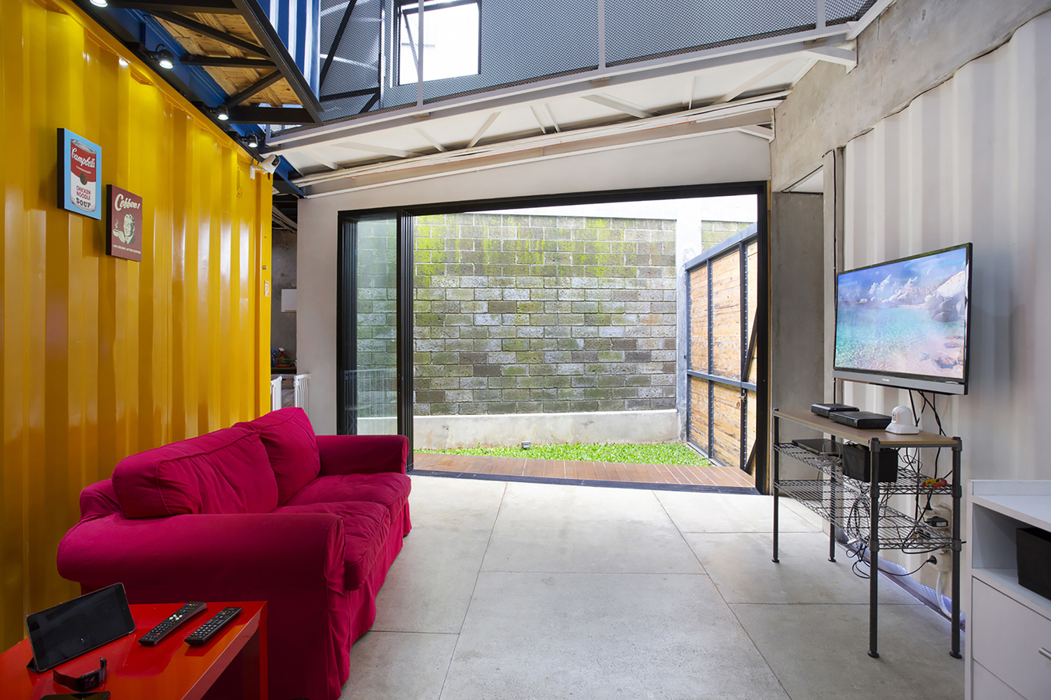 Shipping Container Homes & Buildings: 3 Bedroom Tropical Shipping ...