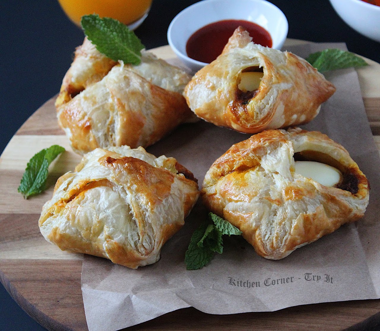 Kerala Bakery Style Egg Puffs/ Mutta Puffs