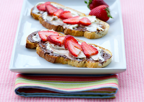 Simply Suzanne's AT HOME: nutella toast