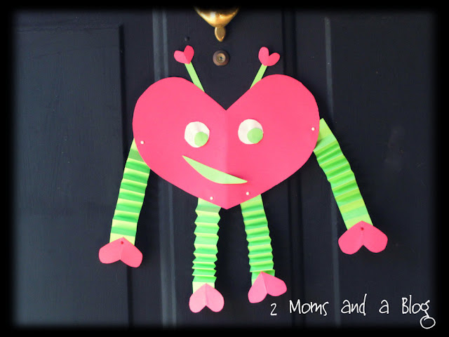 2 Moms and a Blog: DIY Valentine! Heart Robot