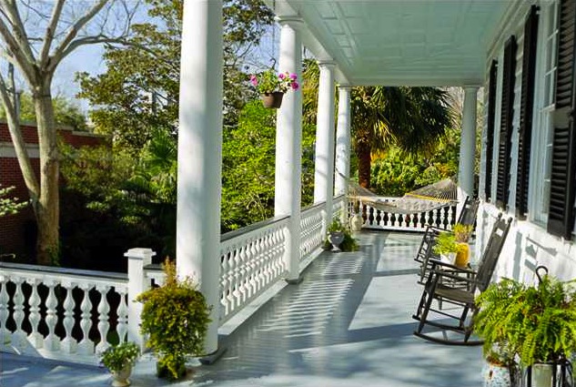 Sweet Tea Jubilee: Charleston Charm: Perfect Piazzas