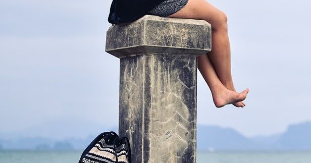 Enjoy going barefoot: A Day in the Life of a Barefoot College Student