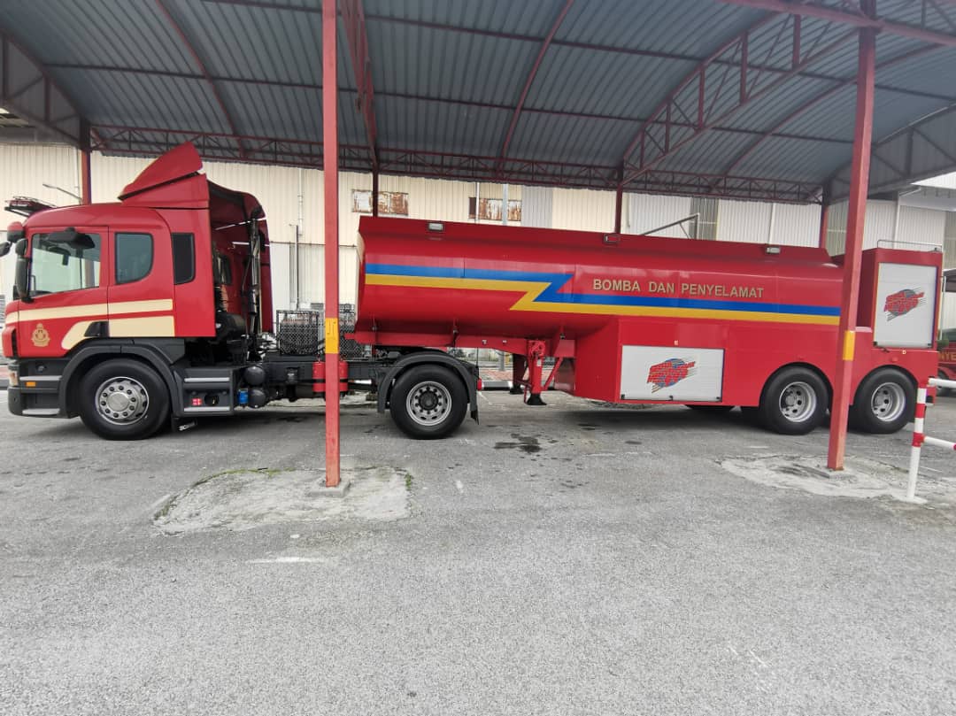 JENTERA WATER TANKER ~ BALAI BOMBA DAN PENYELAMAT RAWANG