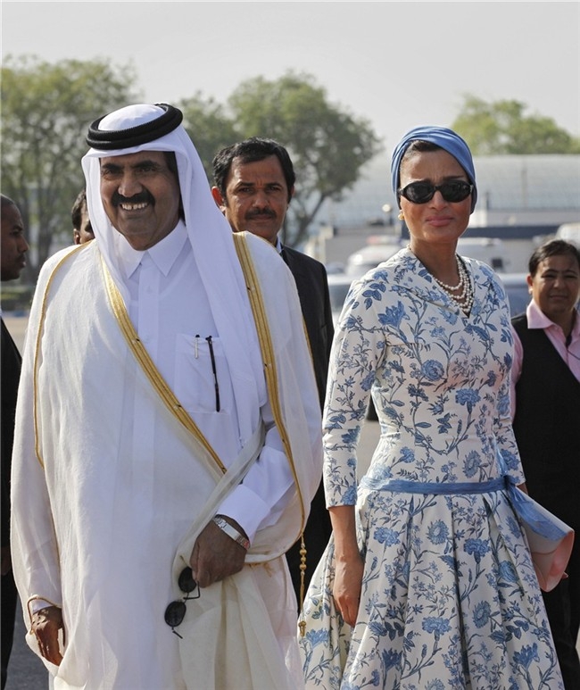 ROYAL COUTURE.....Sheikha Mozah of Qatar in India | Nick Verreos