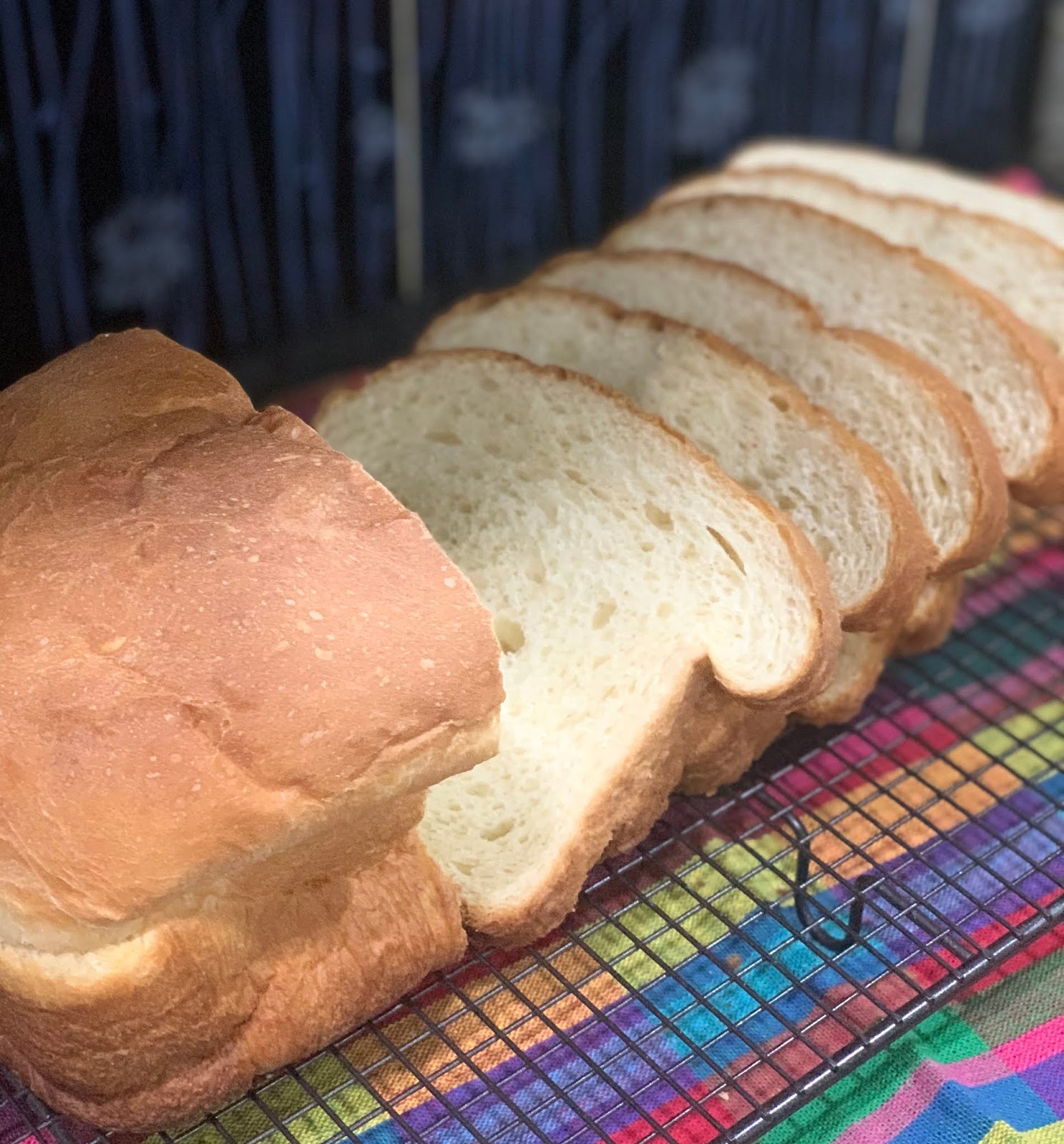 ME, MYSELF AND I: ROTI PUTIH LEMBUT ALA2 ROTI GARDENIA