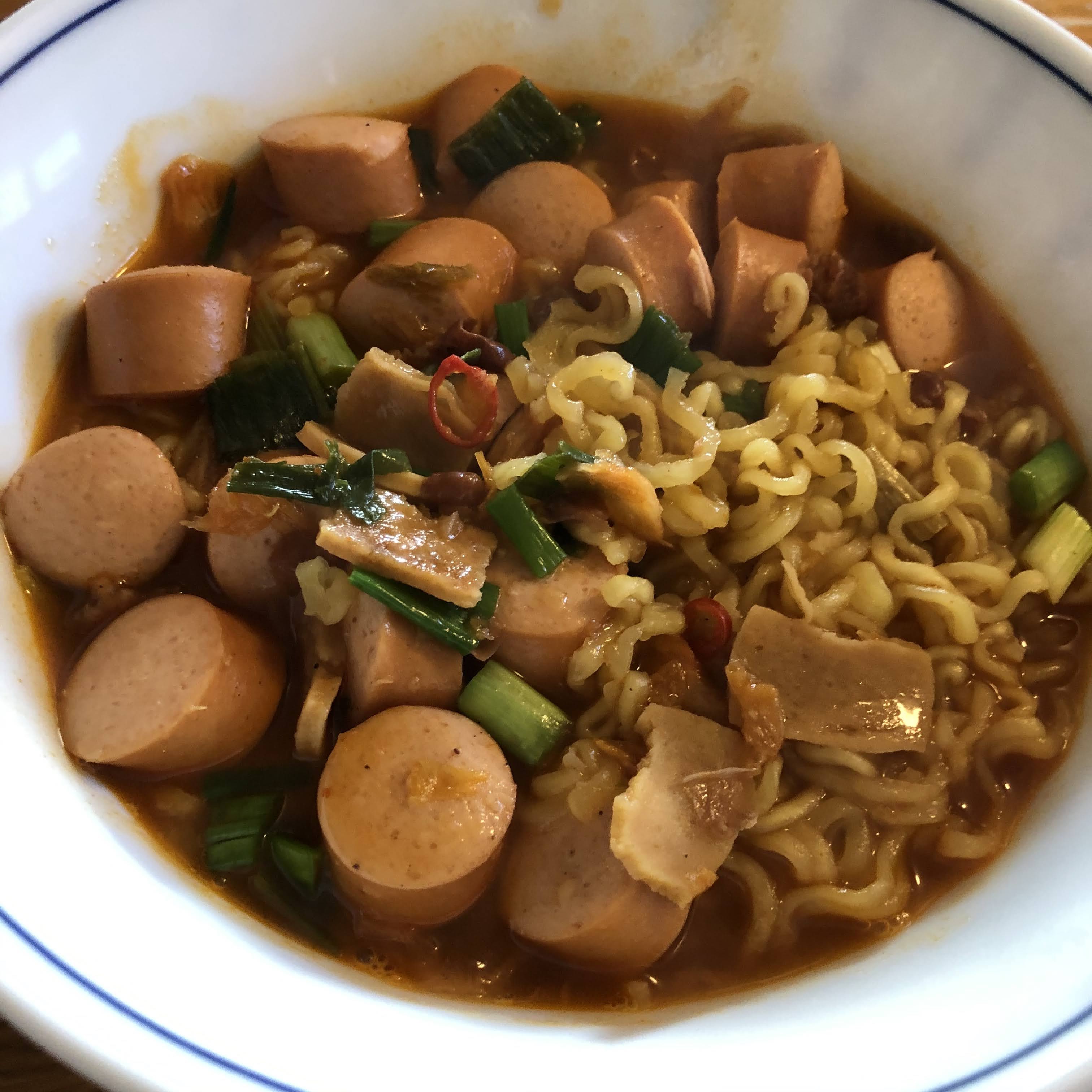Nongshim K-Army Stew Instant Ramen Review