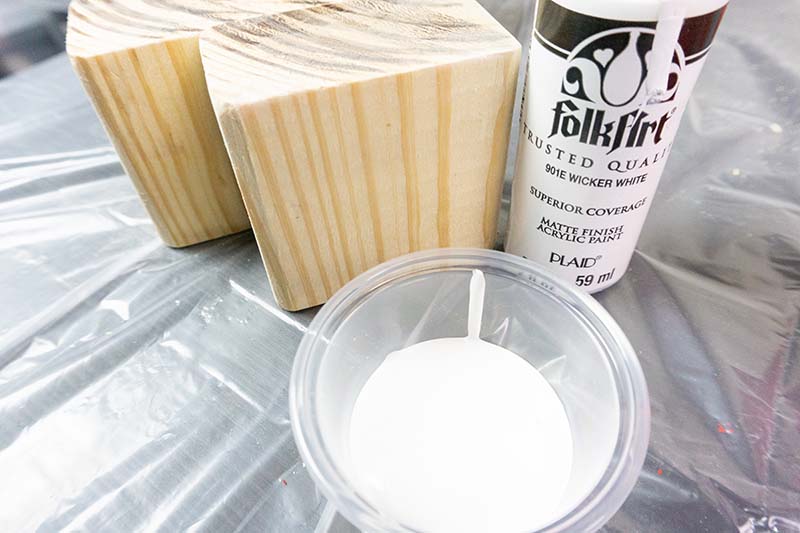 DIY Wood Block Christmas Decor Inspired by Elf (with FREE SVG file for ...