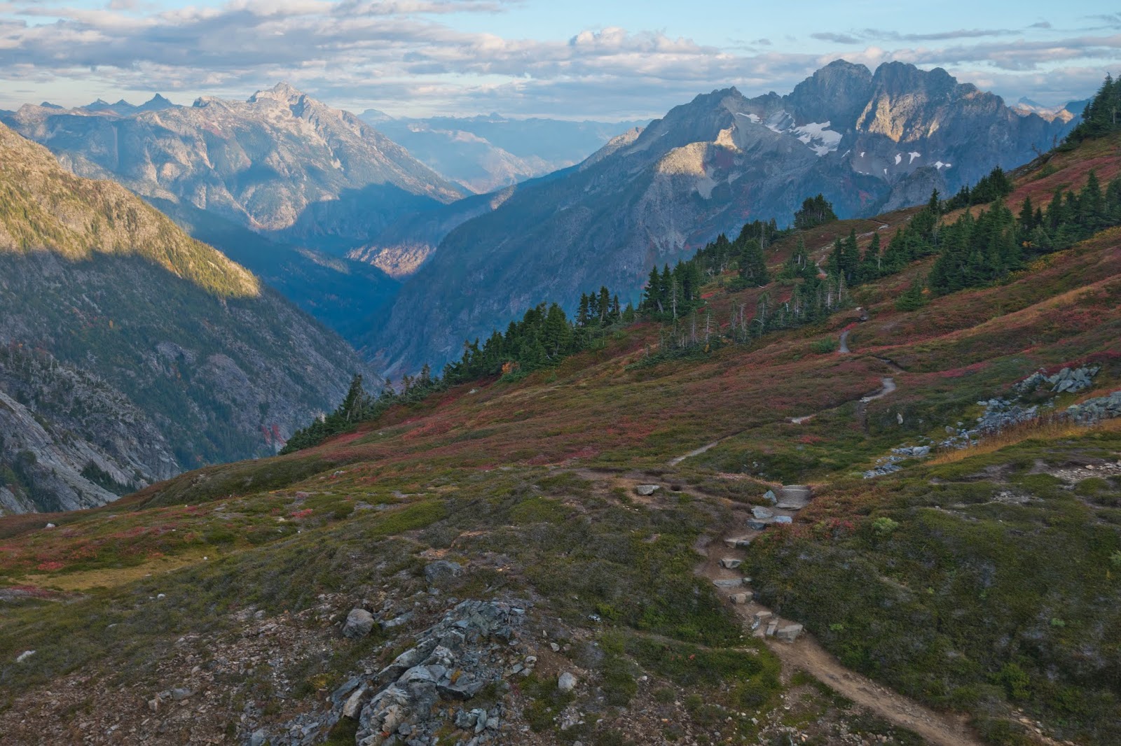 Hiking Shenandoah: Cascade Pass and Sahale Arm