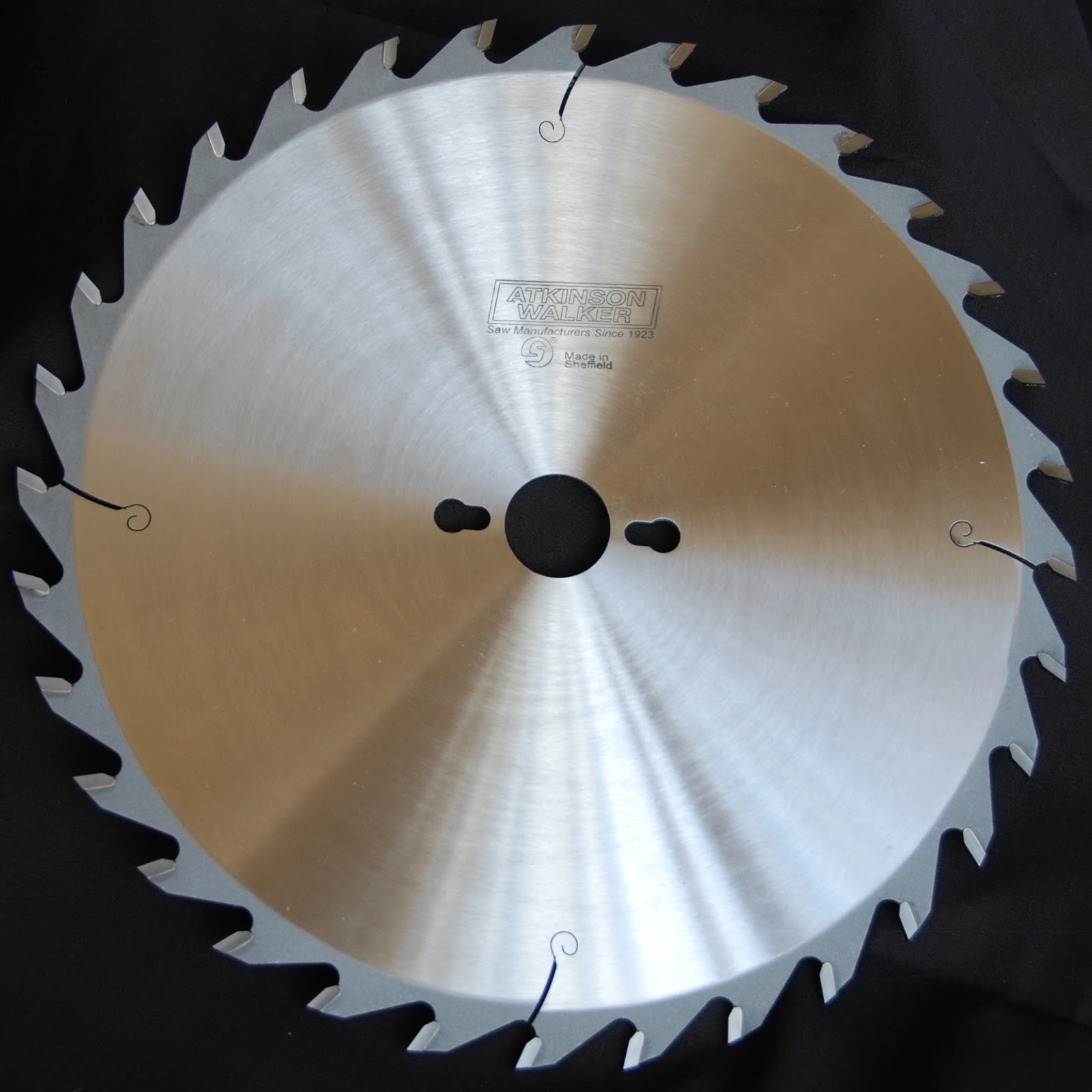 Matthew's Blog at Workshop Heaven: Hand Smythed Saws