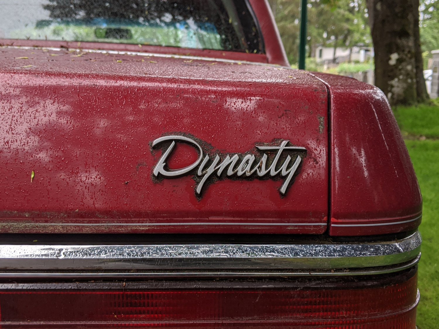 Old Parked Cars Vancouver: 1990 Chrysler Dynasty