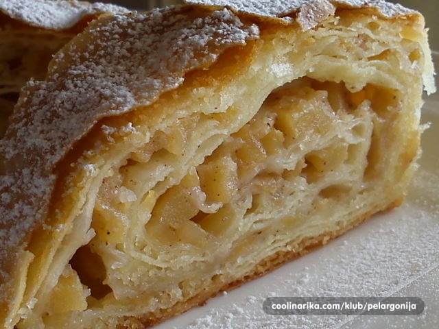 Štrudla! Fina sočna štrudla s nadjevima po želji od jabuka, višanja ...