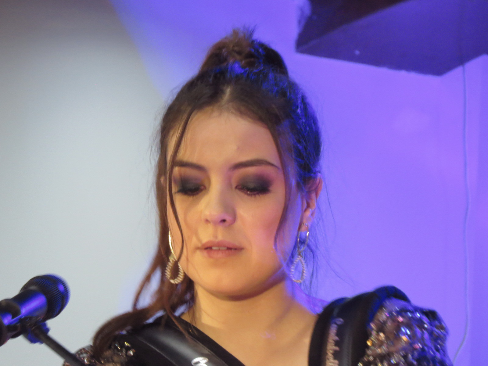 somos el espectador: JANETH VALENZUELA ESTALLIDO DE EXITO CON ACORDEON