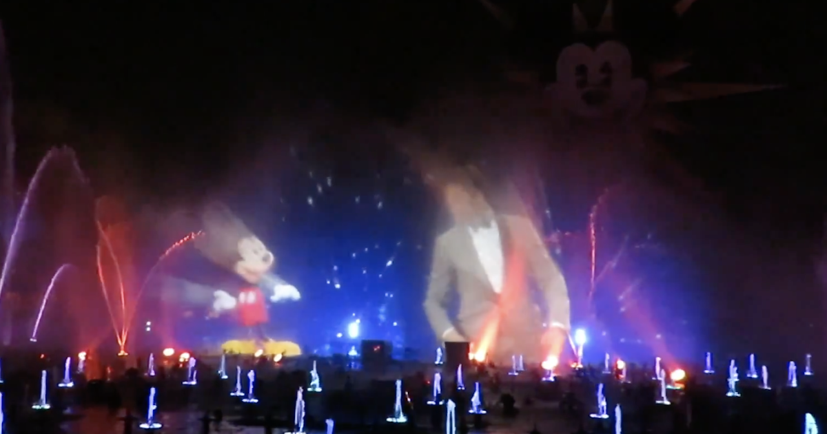 World of Color Celebrate Disney California Adventure Guide
