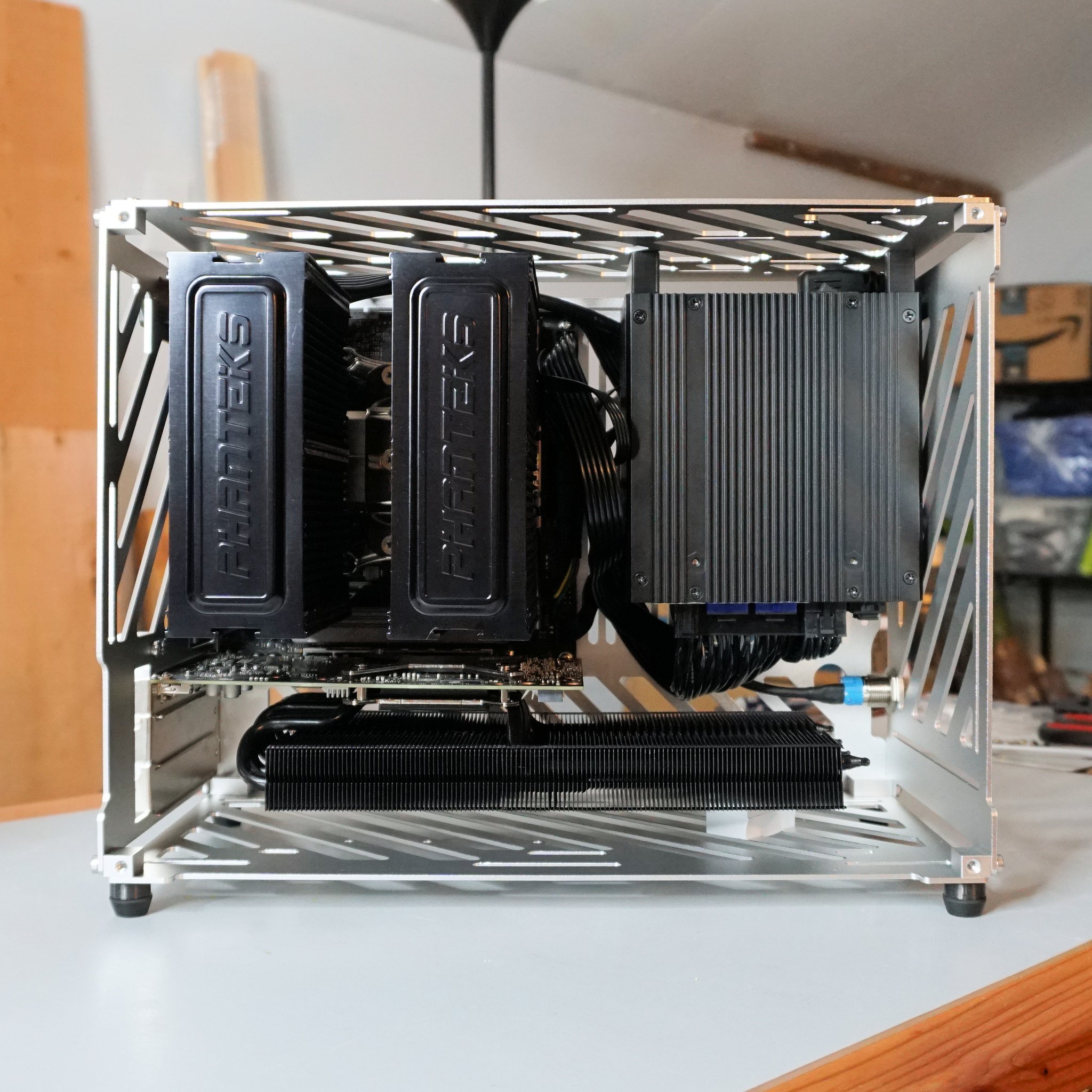 FanlessTech: 15-liter fanless workstation
