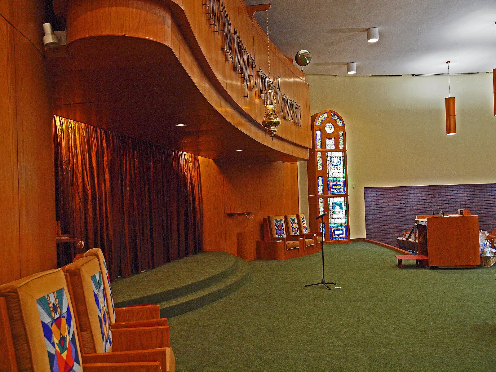 West Hartford CT Community Notes: Emanuel Synagogue gets $2.5 million ...