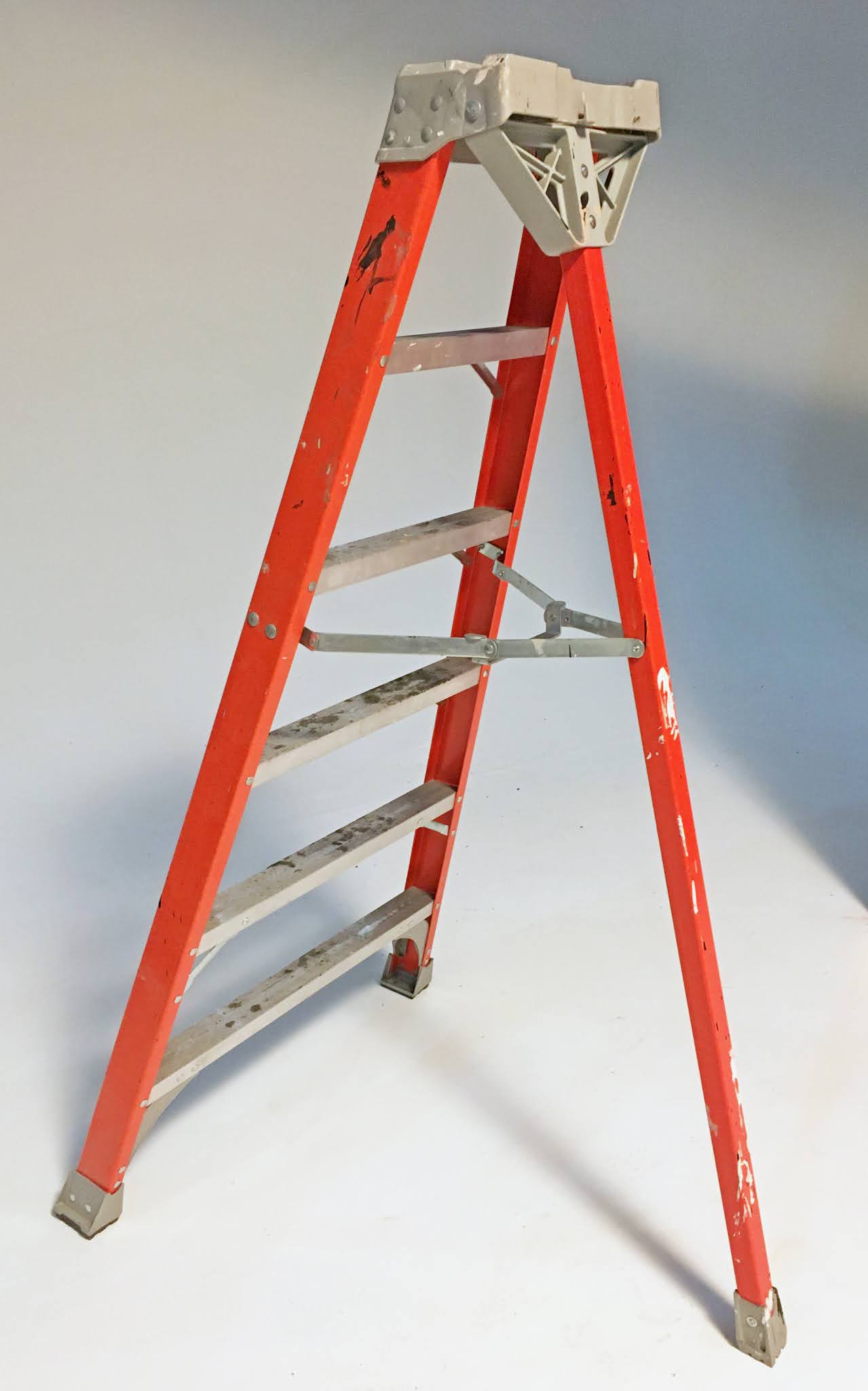Gear Tech - Three Legged Ladder