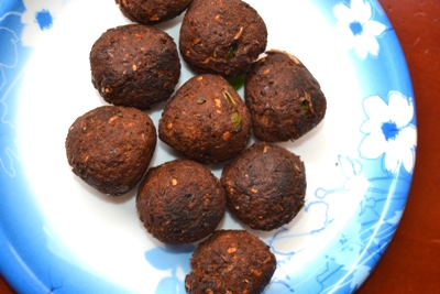 Vaniensamayalarai: Mutton Kola Urundai - Madurai Kumar Mess Special