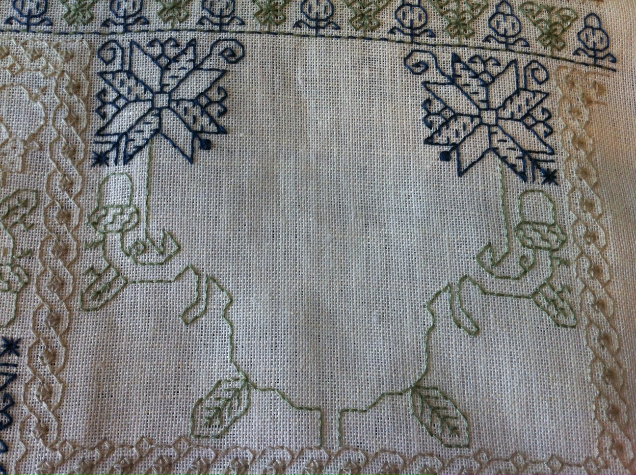 Loara Standish Sampler