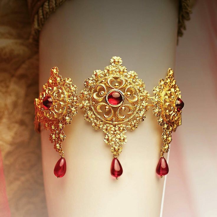 Golden armlet designs
