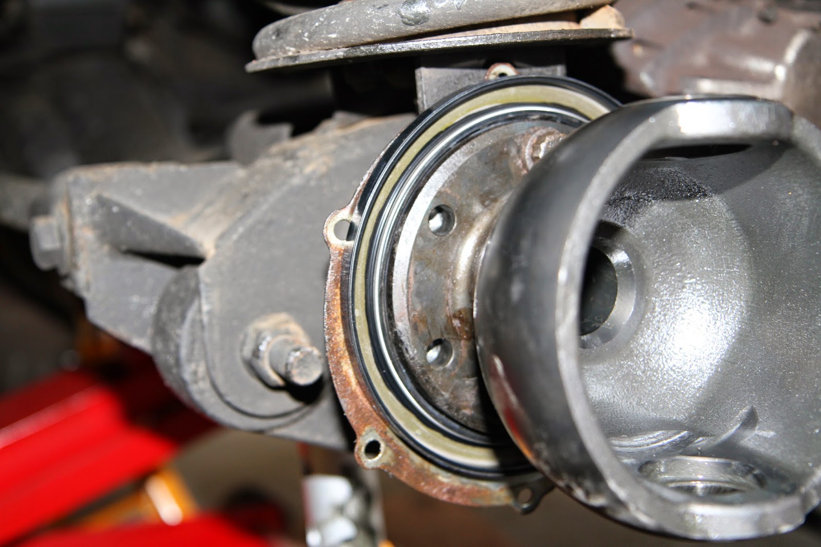 Defender 90 XS: Front hub seal replacement