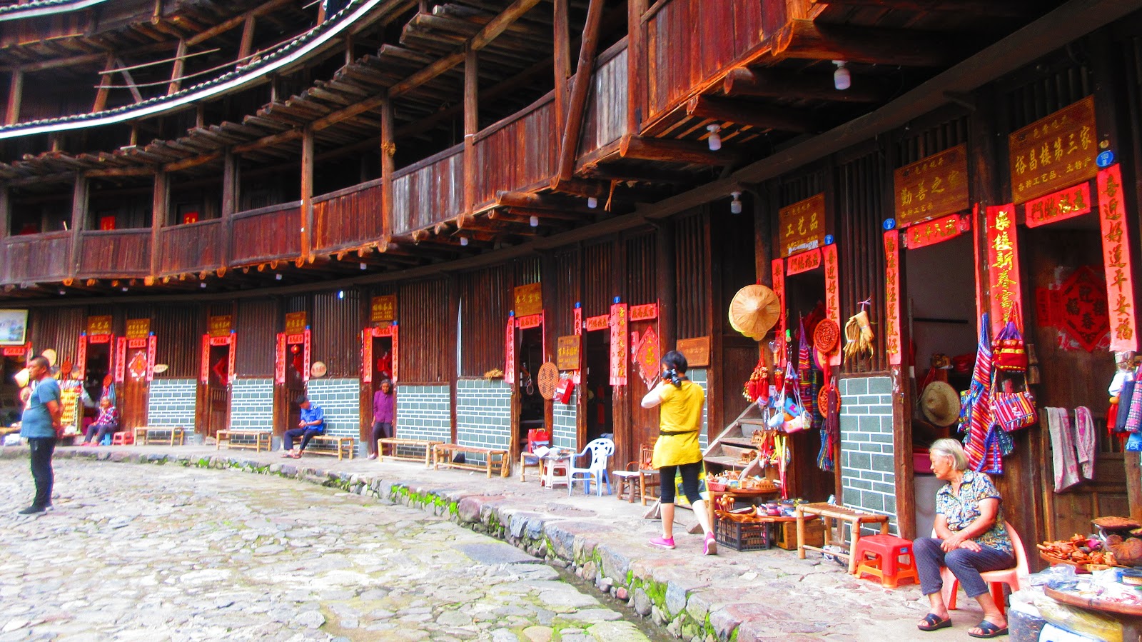 Travel Guide: Fujian Tulou - The Wandering Juan