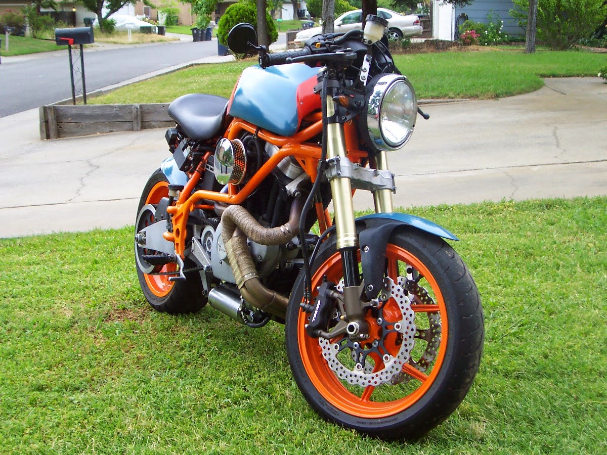 Eric's Garage: 2002 Buell Cyclone M2 (perfection de-evolved)