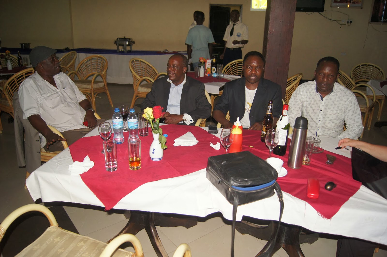 MAZUNGUMZO YA WAZIRI WA NISHATI NA MADINI PROFESA SOSPETER MUHONGO NA ...