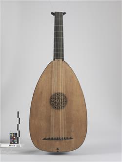 Buying a Lute: Theorbo, Chitarroni and Archlutes