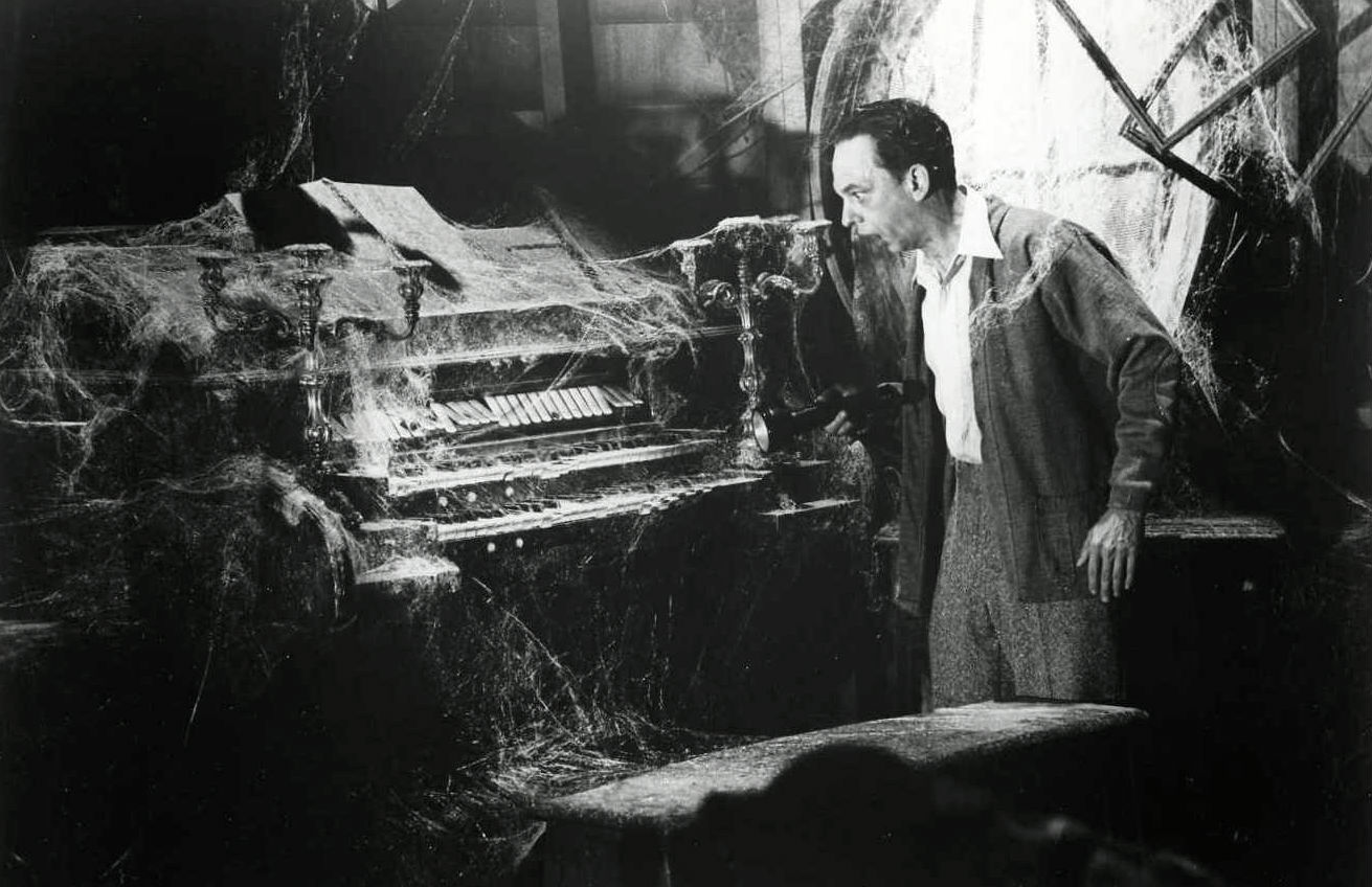 The Universal Pictures Blogathon - All Hallows Eve - Silver Scenes - A ...