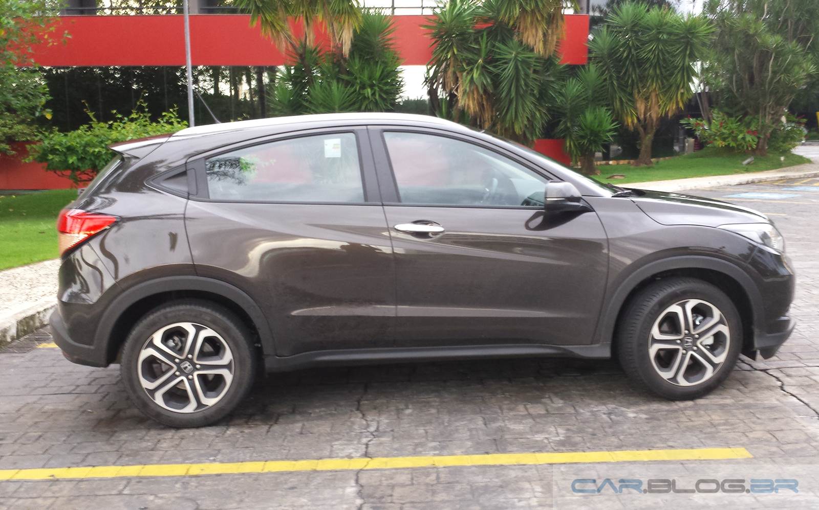 Honda HR-V versões EX e EXL CVT: vídeo, preço e detalhes