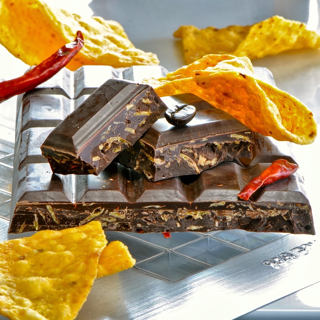 JULES FOOD...: My first chocolate bar...Chip n' Chipotle Dark Chocolate