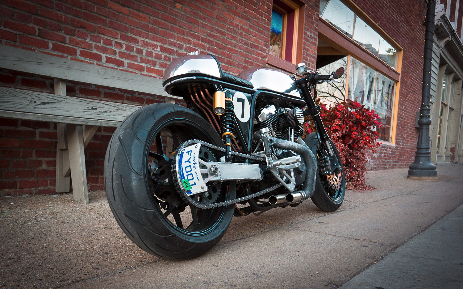 The Cafe Sportster - Inazuma café racer