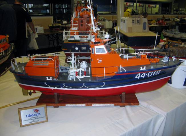 Etherow Model Boat club: Ken's Lifeboats