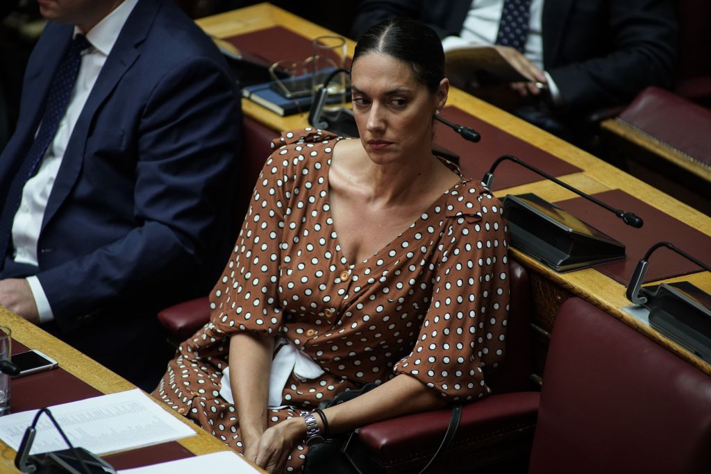 Εικόνα-σοκ ένα χρόνο μετά! Η Νόνη Δούνια, σχεδόν γυμνή, φέρνει στο φως ...