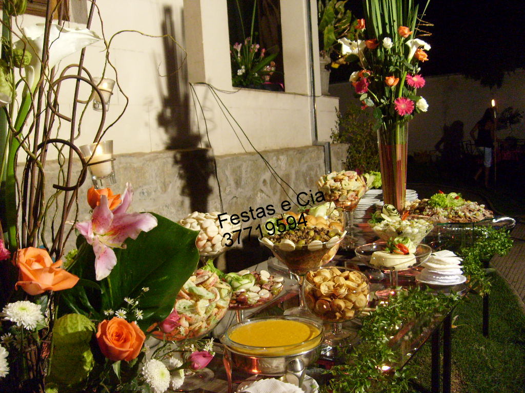 Festas e Cia: Serviço de Buffet completo