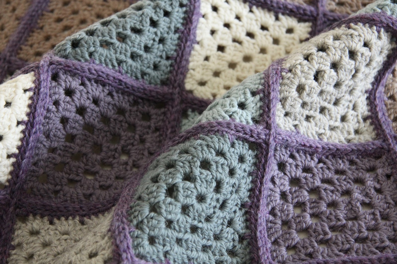 Taigaduu: Vauvan peitto isoäidinneliöistä