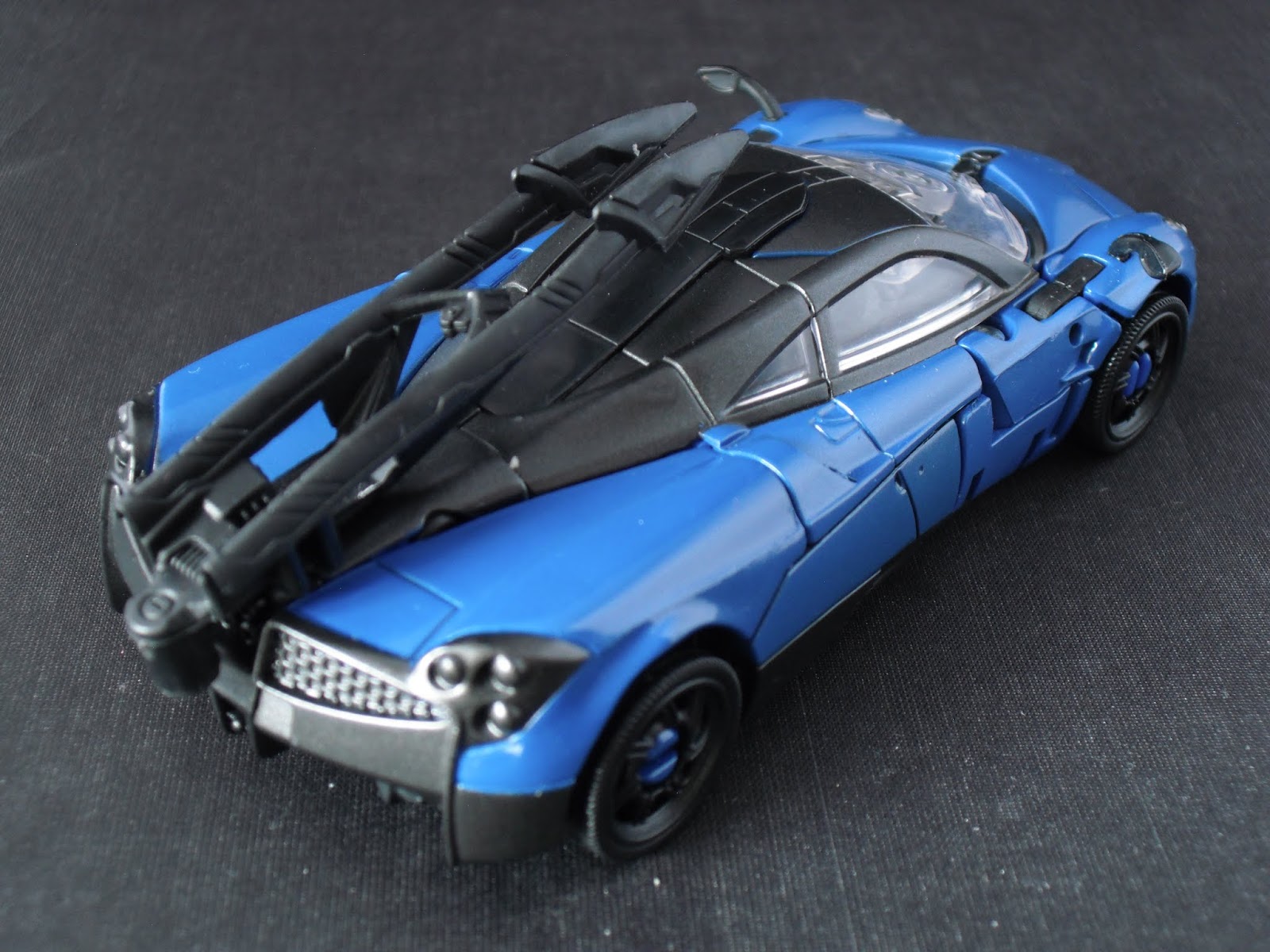 The HEXdidn't... TransFormers Collection Blog: Studio Series #23 KSI Sentry